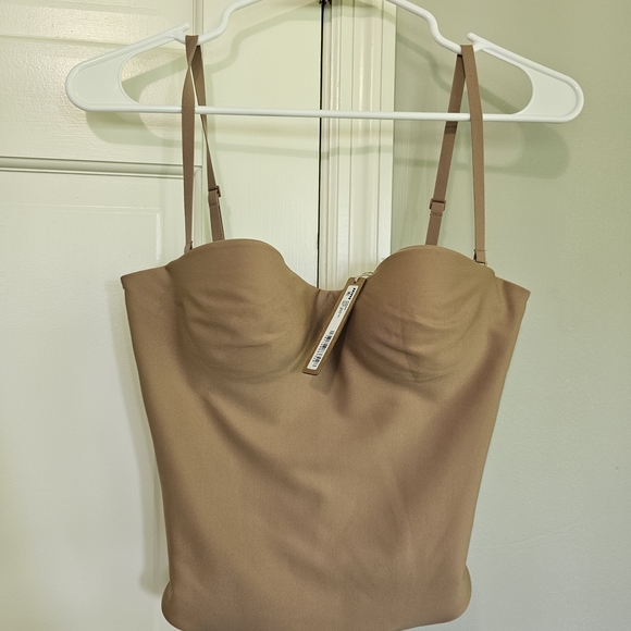 SKIMS | Intimates & Sleepwear | Skims Nude Strapless Top | Poshmark